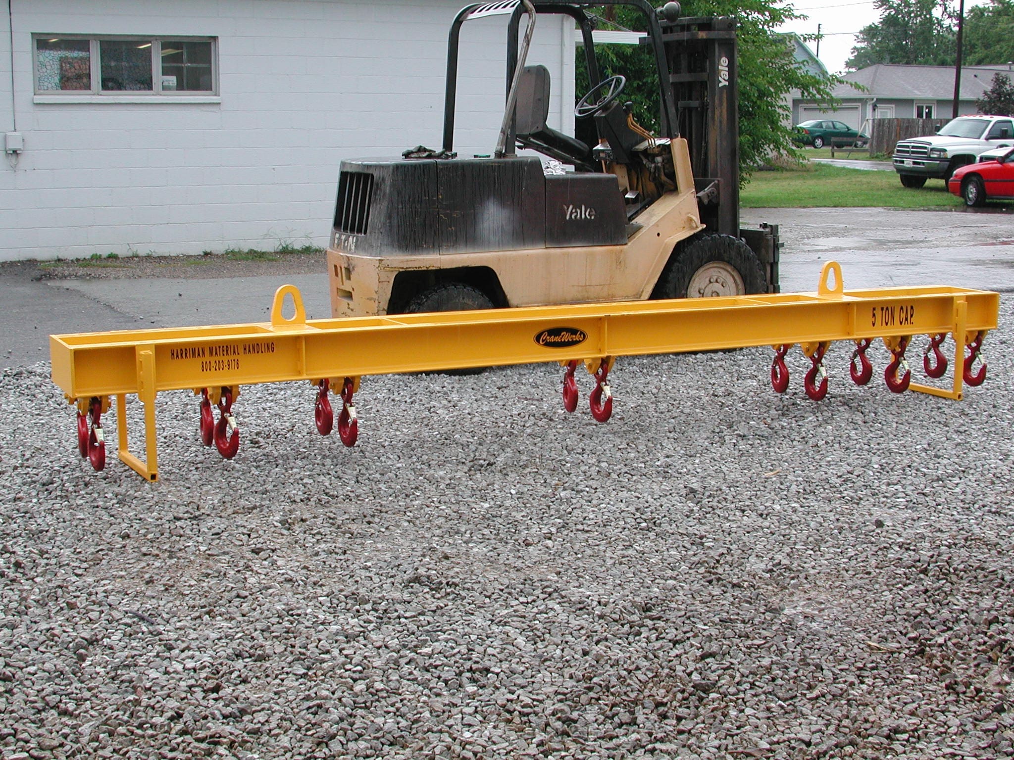 Spreader_Beam_Multiple_Hooks_withStand | CraneWerks